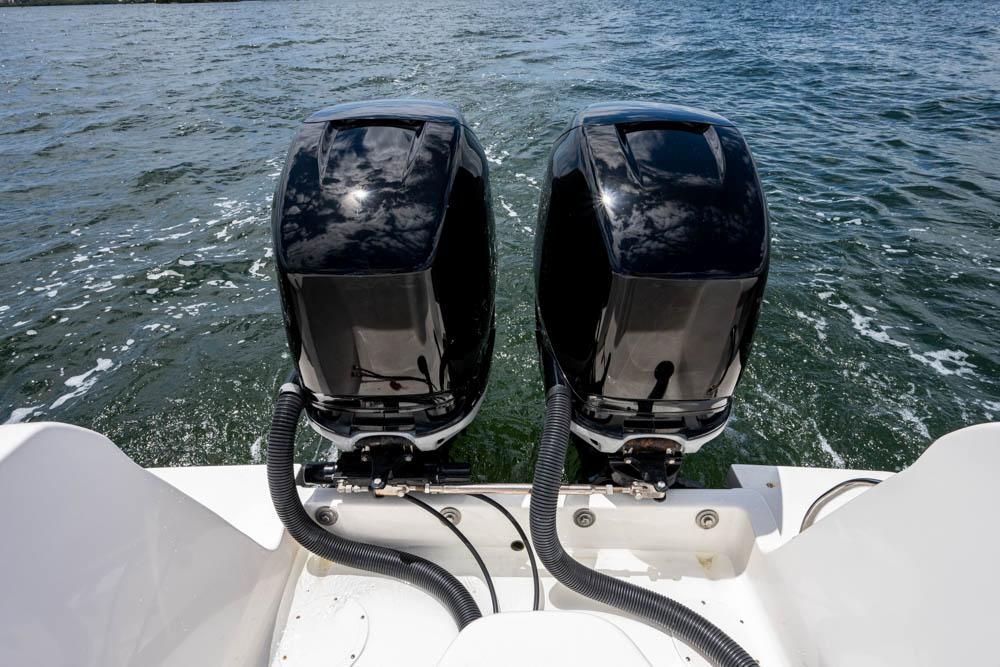 Intrepid 289 Open Center Console 28'