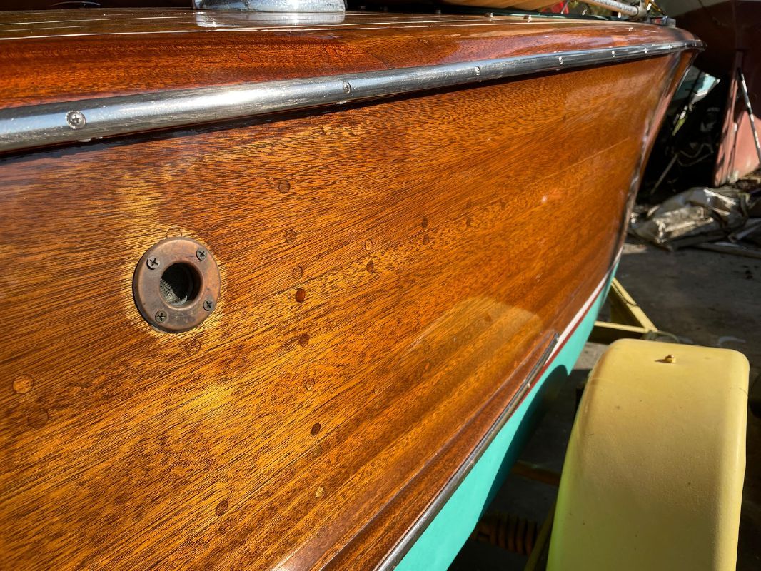 Chris-Craft Riviera 16'