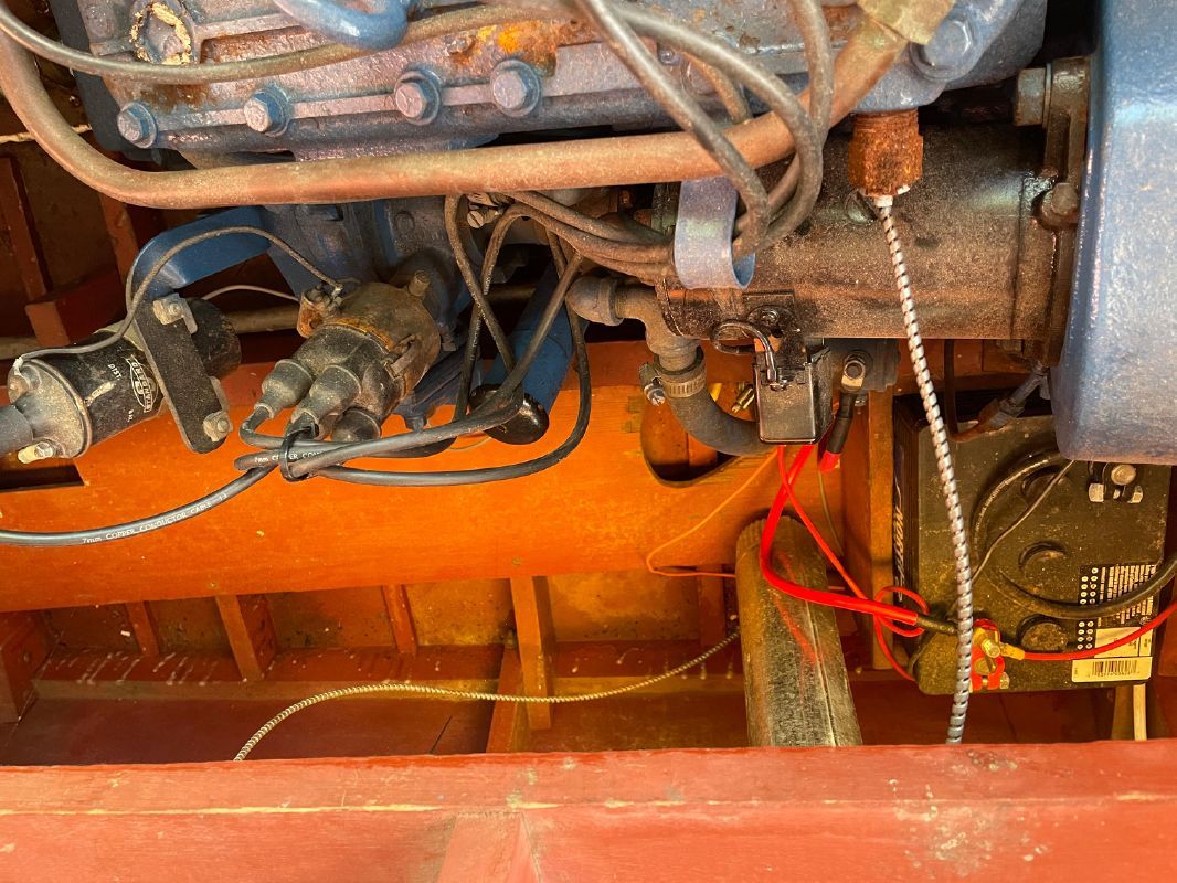 Chris-Craft Riviera 16'