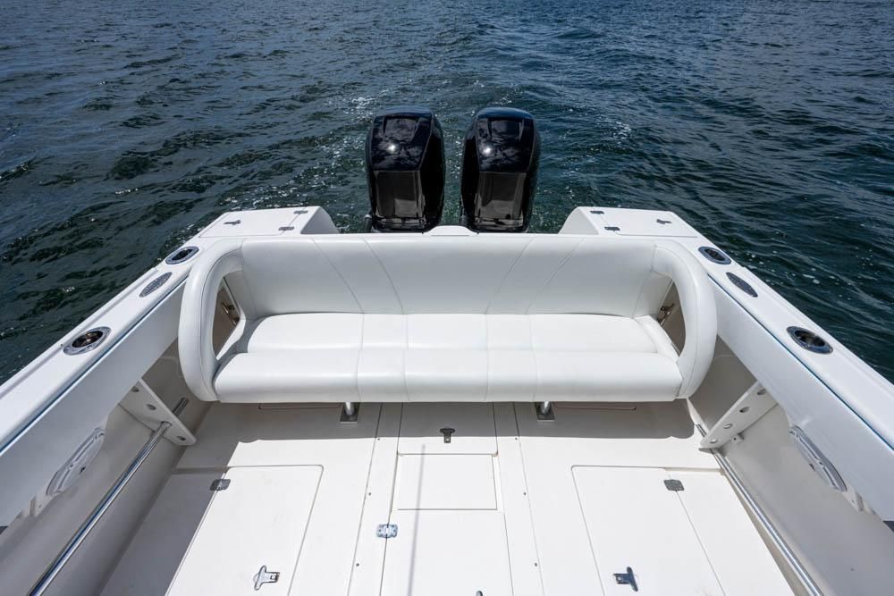 Intrepid 289 Open Center Console 28'